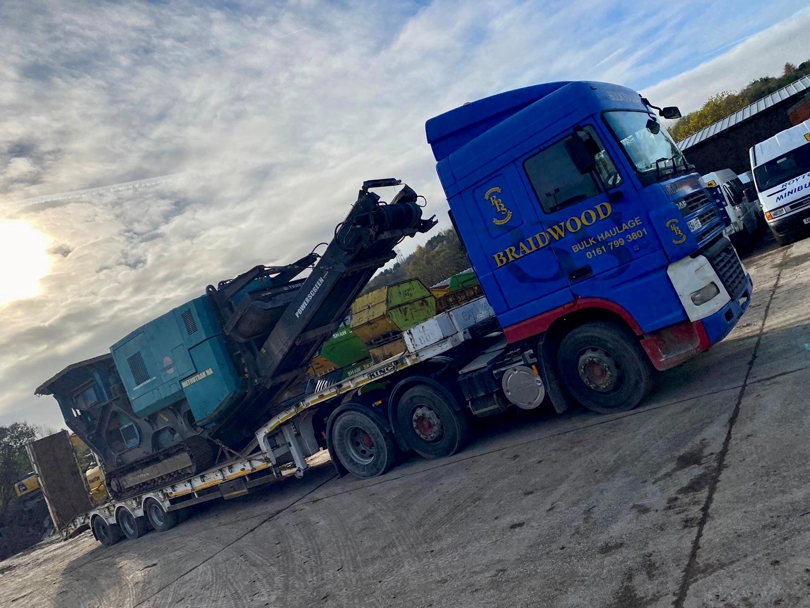 Low Loader Movements Manchester | Low Loader Hire Manchester